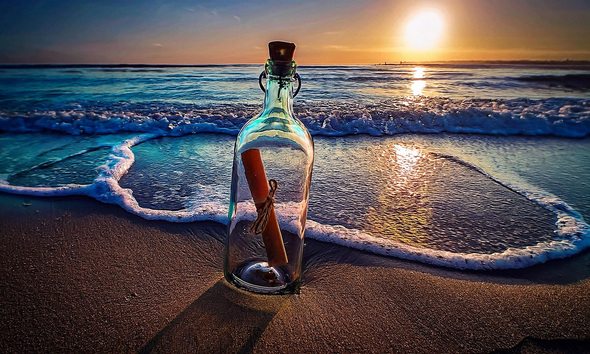 Secret Message in a Bottle - Bottle me a Message 🍾